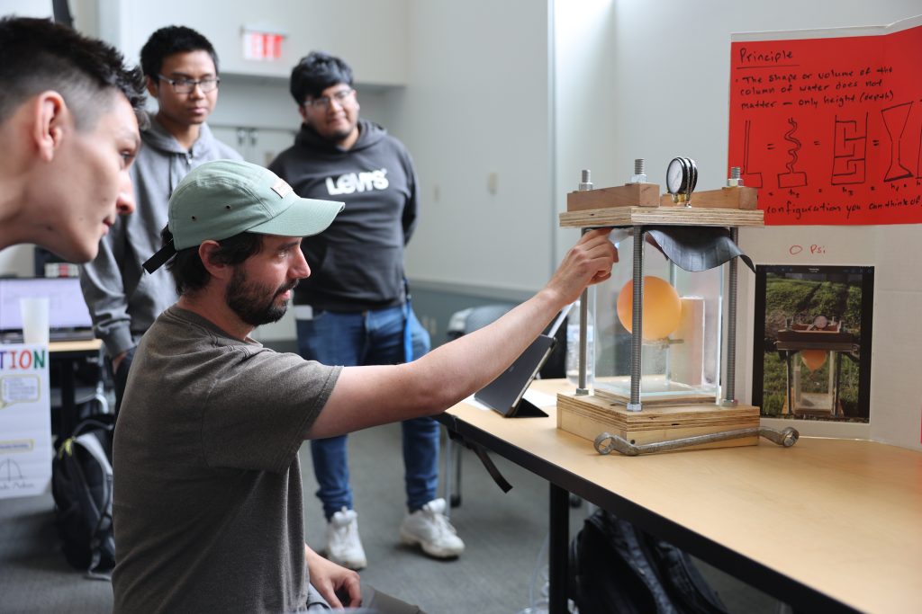 Student Project Showcase and Engineering Festival Showcase Students’ Academic and Research ...